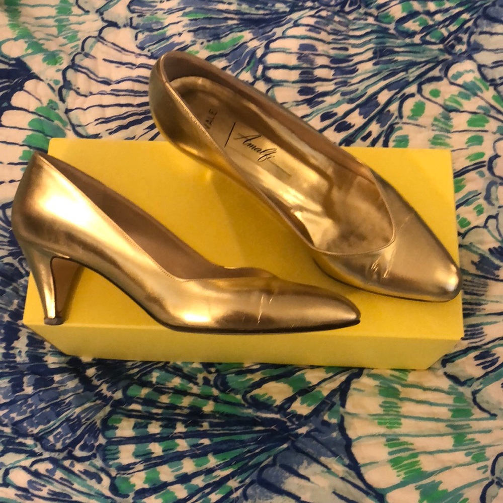 Last Call Vintage Amalfi Metallic Gold Pump Heels - Gem